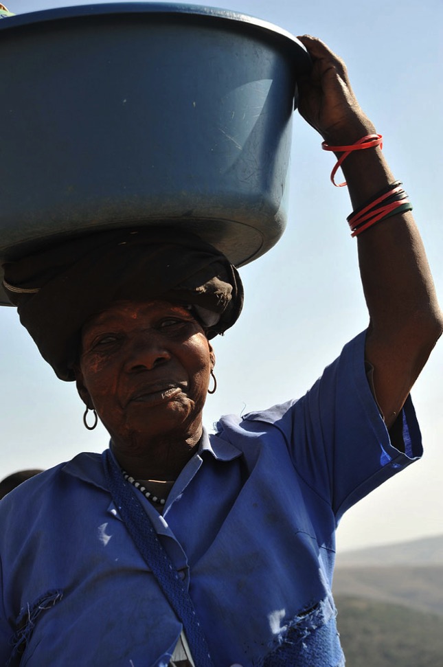 The population of Mvezo Village is 110 000. When one includes the ...